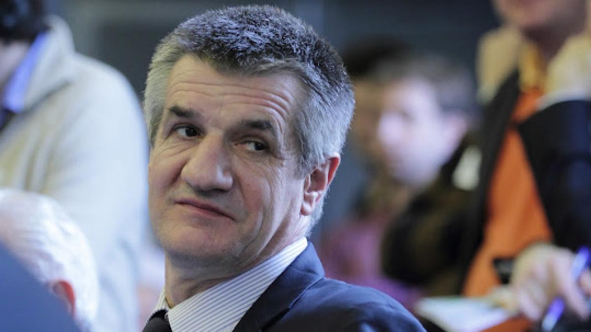 Parti sur la route depuis neuf mois, Jean Lassalle boucle son tour de ...